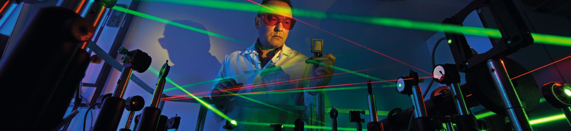 Bayfol® HX photopolymer film for holographic applications | Covestro